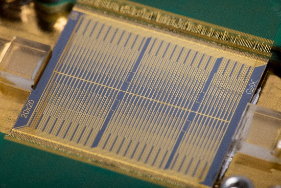 Quix Delivers a 20 Mode Quantum Photonic Processing Chip for Use with ... Quix Delivers a 20 Mode Quantum Photonic Processing Chip for Use with ...